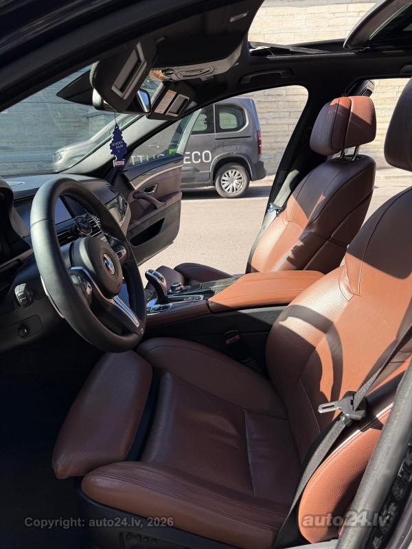 Blue BMW 5 Series 2011 in Tallinn, with an engine capacity of 3.00 L and mileage of 0 thousand km for 11490 €, photo 7 on AUTOMOTO.COM.LV