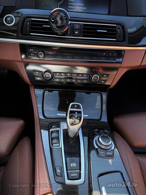 Blue BMW 5 Series 2011 in Tallinn, with an engine capacity of 3.00 L and mileage of 0 thousand km for 11490 €, photo 10 on AUTOMOTO.COM.LV