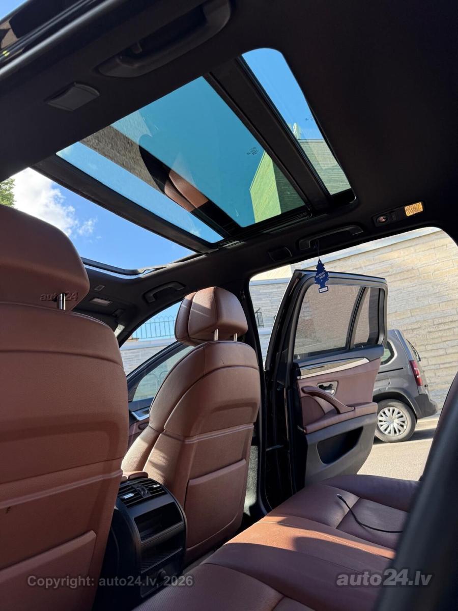 Blue BMW 5 Series 2011 in Tallinn, with an engine capacity of 3.00 L and mileage of 0 thousand km for 11490 €, photo 15 on AUTOMOTO.COM.LV