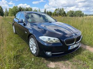Zils BMW 5 Series 2011 Tallina, ar dzinēja tilpumu 3.00 L un nobraukumu 385 tūkst. km par 8900 €, foto  vietnē AUTOMOTO.COM.LV