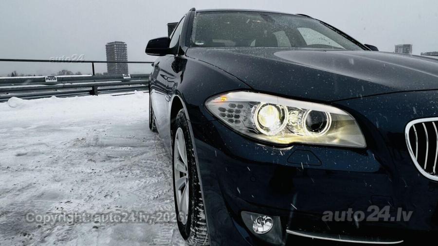 Blue BMW 5 Series 2012 in Tallinn, with an engine capacity of 2.00 L and mileage of 252 thousand km for 9999 €, photo 3 on AUTOMOTO.COM.LV