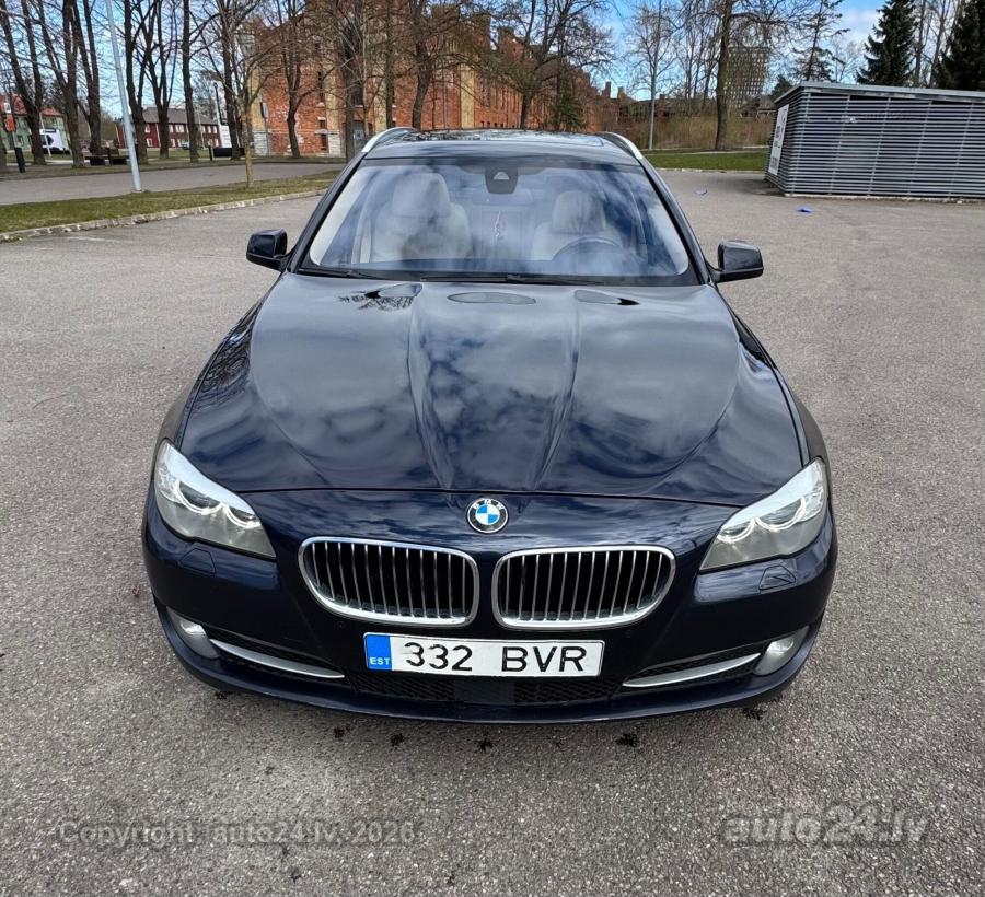 Zils BMW 5 Series 2012 Tallina, ar dzinēja tilpumu 2.00 L un nobraukumu 362 tūkst. km par 6999 €, foto 9 vietnē AUTOMOTO.COM.LV