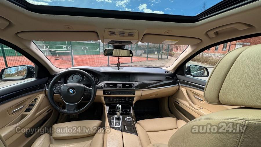 Zils BMW 5 Series 2012 Tallina, ar dzinēja tilpumu 2.00 L un nobraukumu 362 tūkst. km par 6999 €, foto 11 vietnē AUTOMOTO.COM.LV