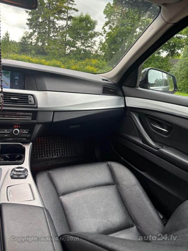 Blue BMW 5 Series 2012 in Tallinn, with an engine capacity of 2.00 L and mileage of 323 thousand km for 10000 €, photo 10 on AUTOMOTO.COM.LV