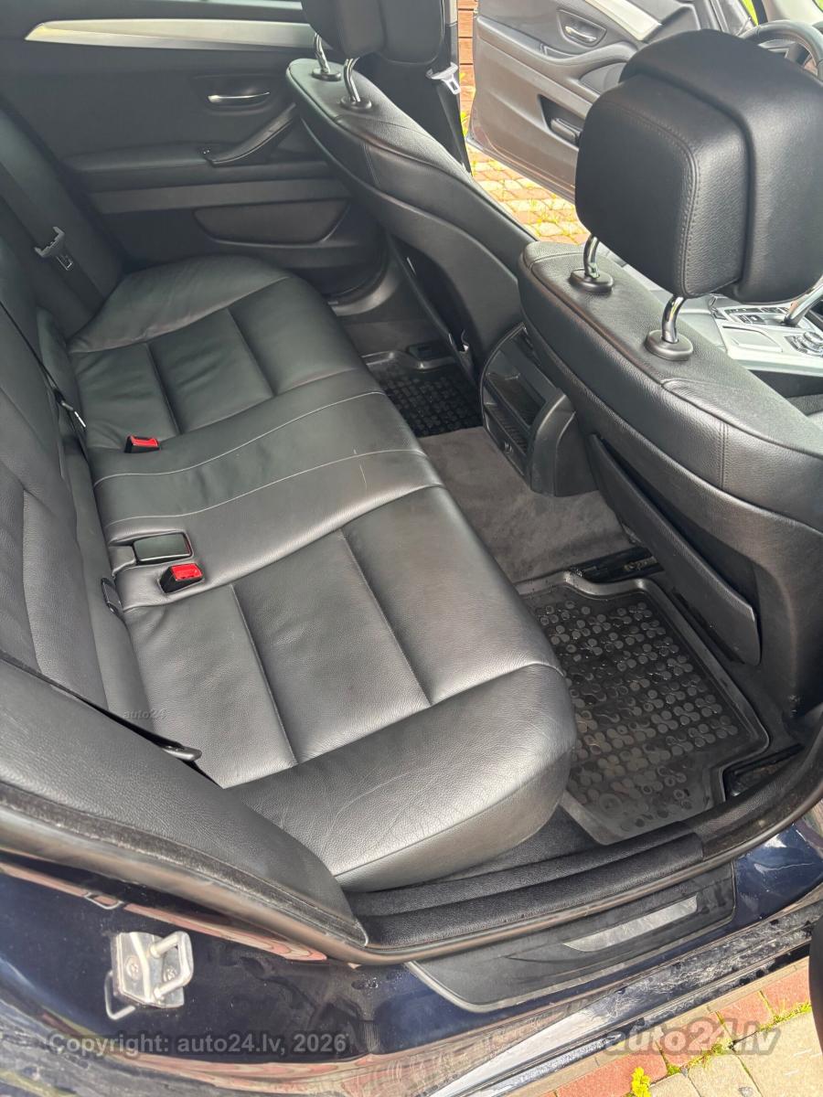 Zils BMW 5 Series 2012 Tallina, ar dzinēja tilpumu 2.00 L un nobraukumu 323 tūkst. km par 10000 €, foto 15 vietnē AUTOMOTO.COM.LV