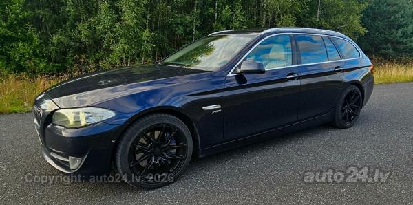 Zils BMW 5 Series 2012 Tallina, ar dzinēja tilpumu 3.00 L un nobraukumu 343 tūkst. km par 11900 €, foto 4 vietnē AUTOMOTO.COM.LV