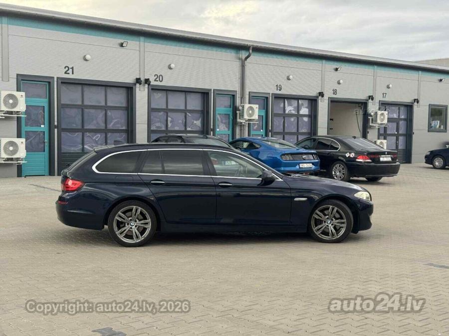 Blue BMW 5 Series 2013 in Tallinn, with an engine capacity of 3.00 L and mileage of 373 thousand km for 9000 €, photo 3 on AUTOMOTO.COM.LV