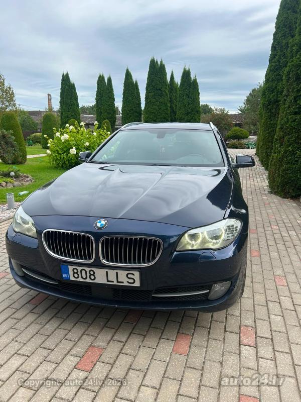 Zils BMW 5 Series 2013 Tallina, ar dzinēja tilpumu 2.00 L un nobraukumu 256 tūkst. km par 7000 €, foto 1 vietnē AUTOMOTO.COM.LV