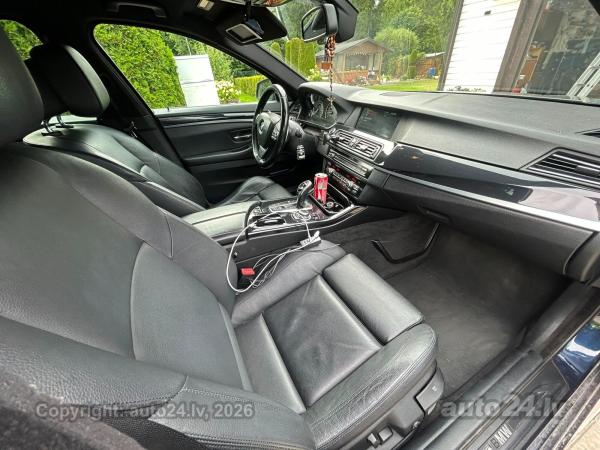 Zils BMW 5 Series 2013 Tallina, ar dzinēja tilpumu 2.00 L un nobraukumu 256 tūkst. km par 7000 €, foto 4 vietnē AUTOMOTO.COM.LV