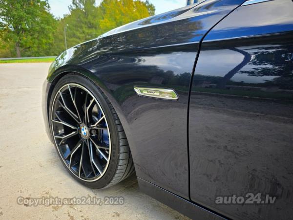 Blue BMW 5 Series 2013 in Tallinn, with an engine capacity of 3.00 L and mileage of 275 thousand km for 15200 €, photo 5 on AUTOMOTO.COM.LV