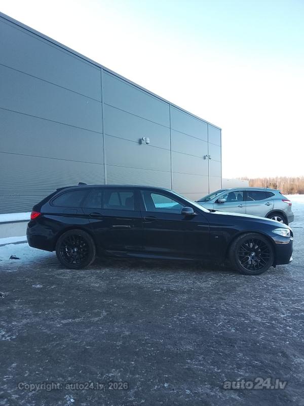 Blue BMW 5 Series 2014 in Rapla, with an engine capacity of 3.00 L and mileage of 0 thousand km for 15800 €, photo 4 on AUTOMOTO.COM.LV