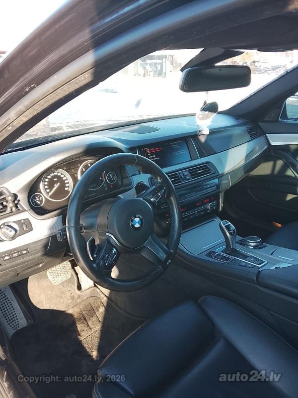 Blue BMW 5 Series 2014 in Rapla, with an engine capacity of 3.00 L and mileage of 0 thousand km for 15800 €, photo 7 on AUTOMOTO.COM.LV