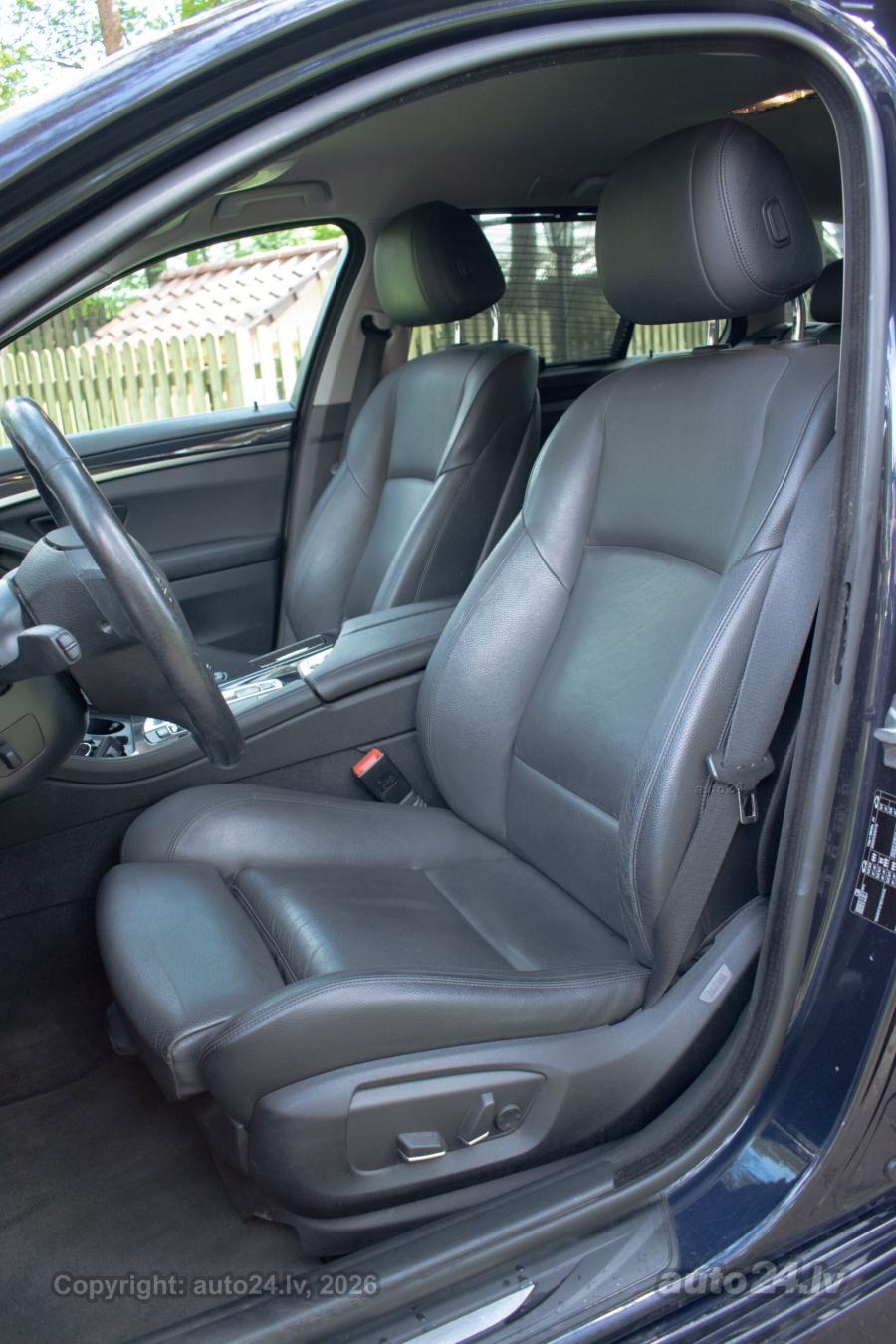 Blue BMW 5 Series 2016 in Tallinn, with an engine capacity of 3.00 L and mileage of 193 thousand km for 14900 €, photo 11 on AUTOMOTO.COM.LV