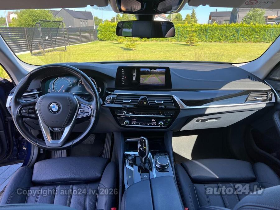Blue BMW 5 Series 2017 in Tallinn, with an engine capacity of 2.00 L and mileage of 117 thousand km for 24700 €, photo 5 on AUTOMOTO.COM.LV