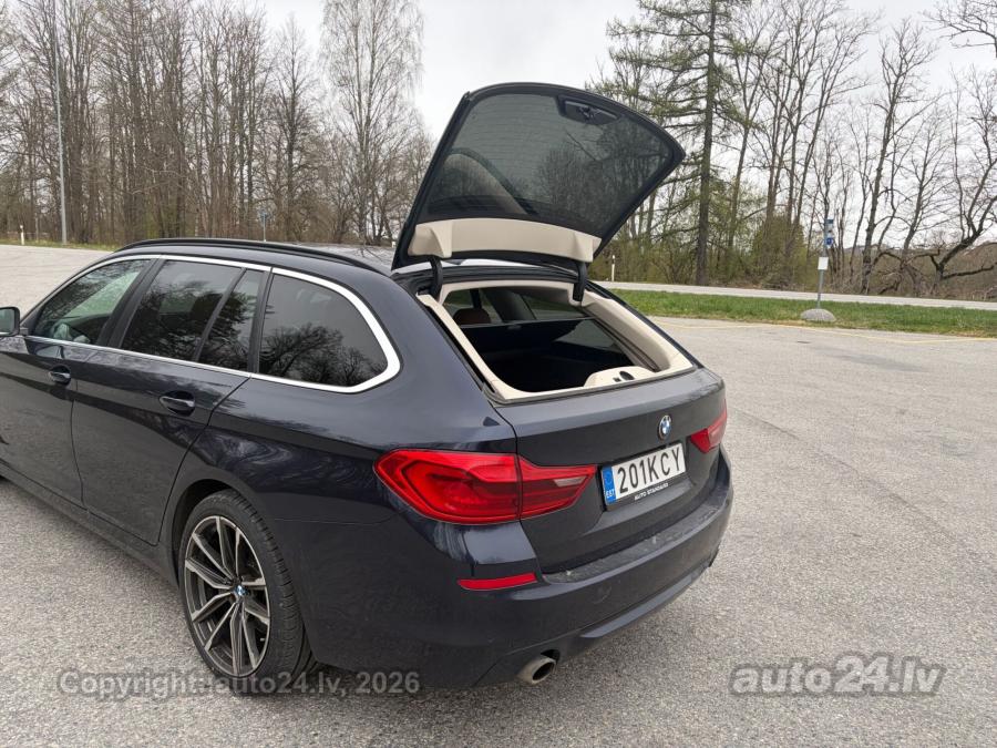 Zils BMW 5 Series 2017 Tartu, ar dzinēja tilpumu 3.00 L un nobraukumu 295 tūkst. km par 20000 €, foto 10 vietnē AUTOMOTO.COM.LV