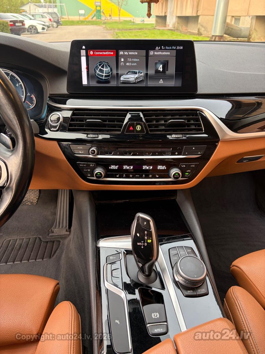 Zils BMW 5 Series 2017 Tartu, ar dzinēja tilpumu 3.00 L un nobraukumu 295 tūkst. km par 20000 €, foto 20 vietnē AUTOMOTO.COM.LV