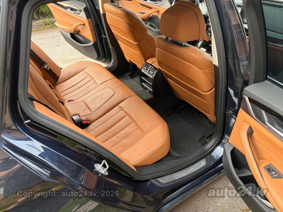 Zils BMW 5 Series 2017 Tartu, ar dzinēja tilpumu 3.00 L un nobraukumu 295 tūkst. km par 20000 €, foto 26 vietnē AUTOMOTO.COM.LV