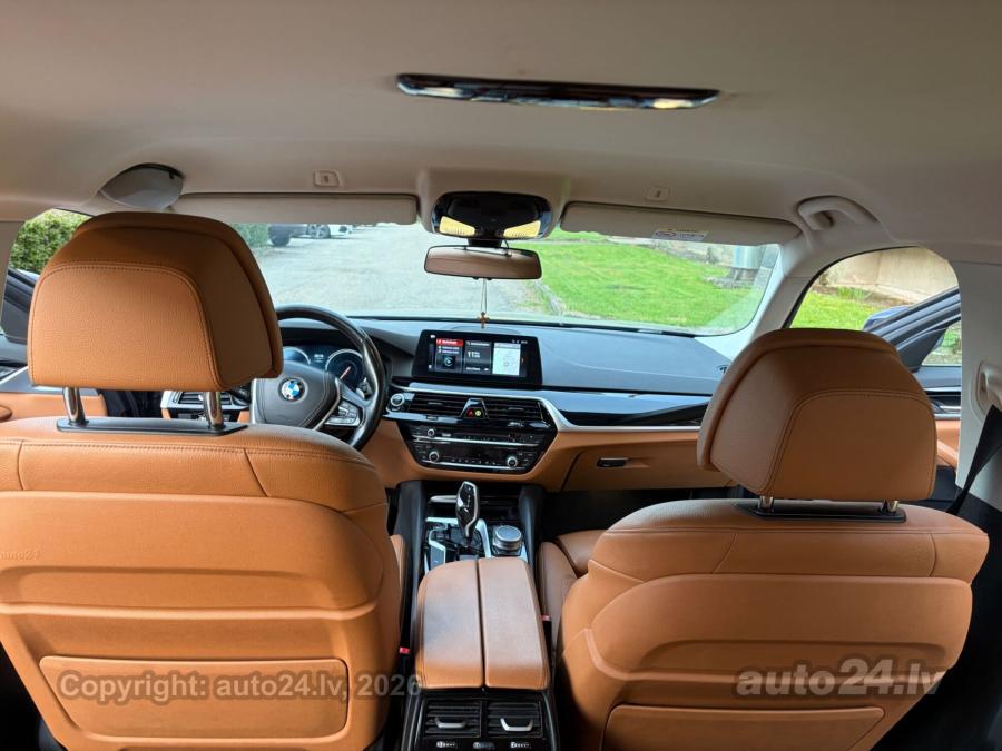 Zils BMW 5 Series 2017 Tartu, ar dzinēja tilpumu 3.00 L un nobraukumu 295 tūkst. km par 20000 €, foto 28 vietnē AUTOMOTO.COM.LV