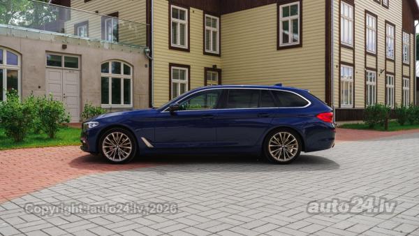 Blue BMW 5 Series 2017 in Tartu, with an engine capacity of 3.00 L and mileage of 335 thousand km for 13900 €, photo 8 on AUTOMOTO.COM.LV