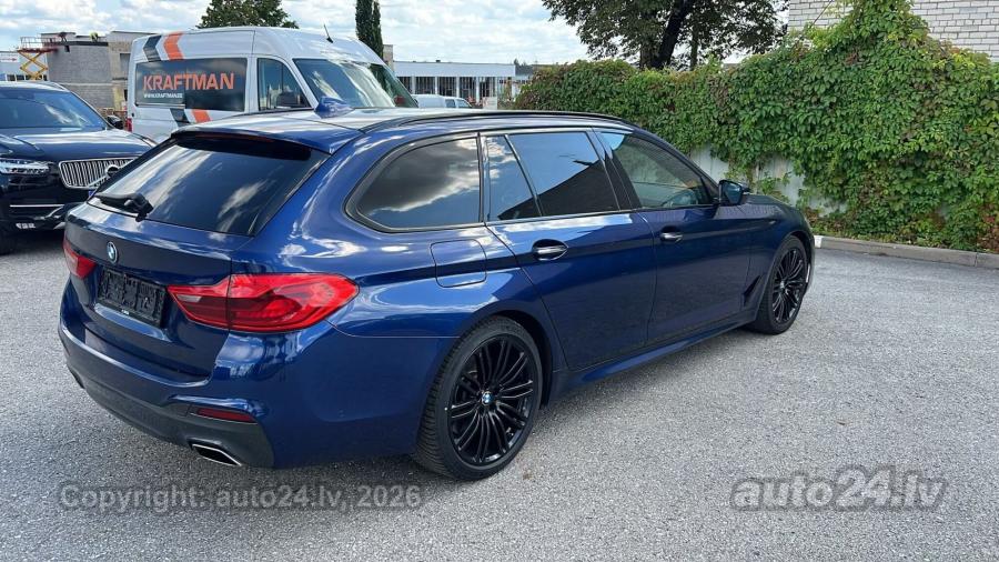 Zils BMW 5 Series 2017 Tartu, ar dzinēja tilpumu 3.00 L un nobraukumu 130 tūkst. km par 25800 €, foto 4 vietnē AUTOMOTO.COM.LV