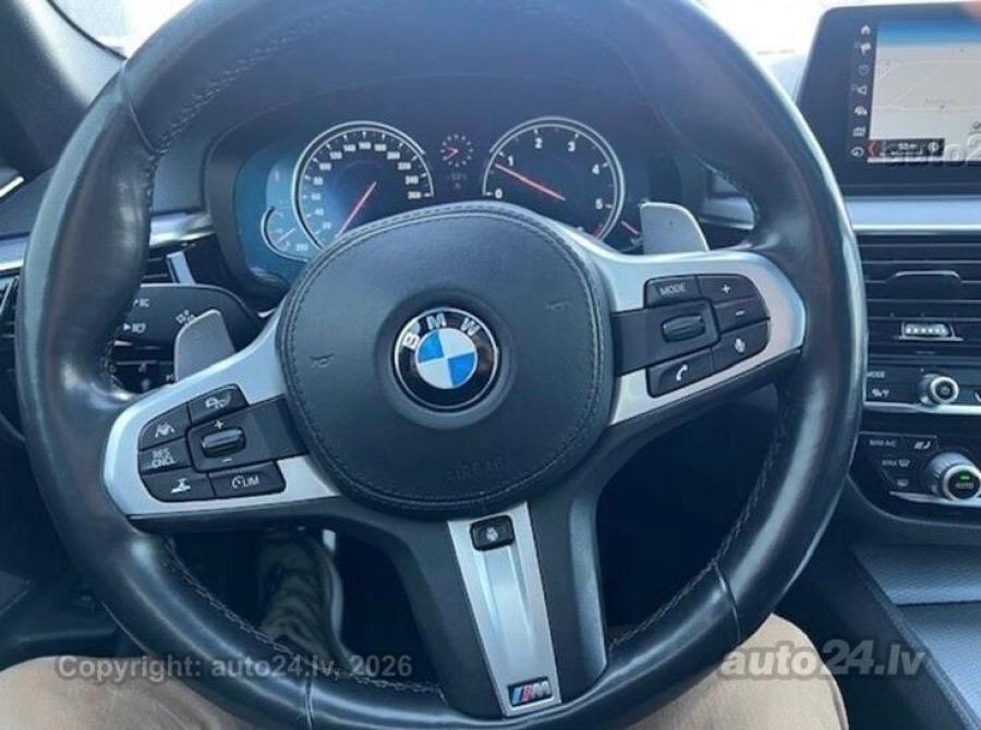 Blue BMW 5 Series 2018 in Parnu, with an engine capacity of 3.00 L and mileage of 317 thousand km for 17990 €, photo 8 on AUTOMOTO.COM.LV