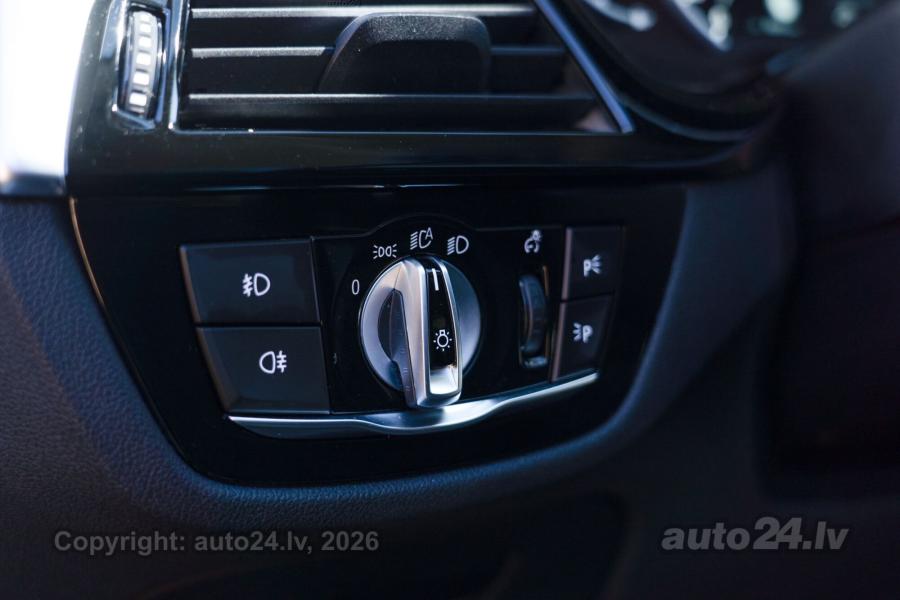 Blue BMW 5 Series 2018 in Tallinn, with an engine capacity of 2.00 L and mileage of 187 thousand km for 19000 €, photo 15 on AUTOMOTO.COM.LV