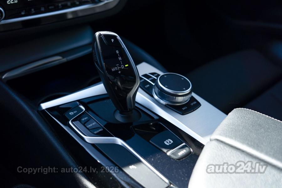 Blue BMW 5 Series 2018 in Tallinn, with an engine capacity of 2.00 L and mileage of 187 thousand km for 19000 €, photo 19 on AUTOMOTO.COM.LV