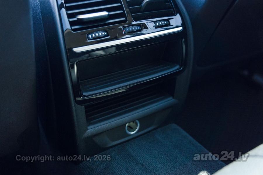 Blue BMW 5 Series 2018 in Tallinn, with an engine capacity of 2.00 L and mileage of 187 thousand km for 19000 €, photo 23 on AUTOMOTO.COM.LV