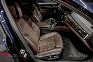 Blue BMW 5 Series 2018 in Parnu, with an engine capacity of 3.00 L and mileage of 181 thousand km for 24990 €, photo 13 on AUTOMOTO.COM.LV