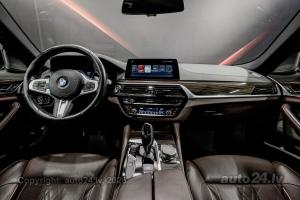 Blue BMW 5 Series 2018 in Parnu, with an engine capacity of 3.00 L and mileage of 181 thousand km for 24990 €, photo 17 on AUTOMOTO.COM.LV