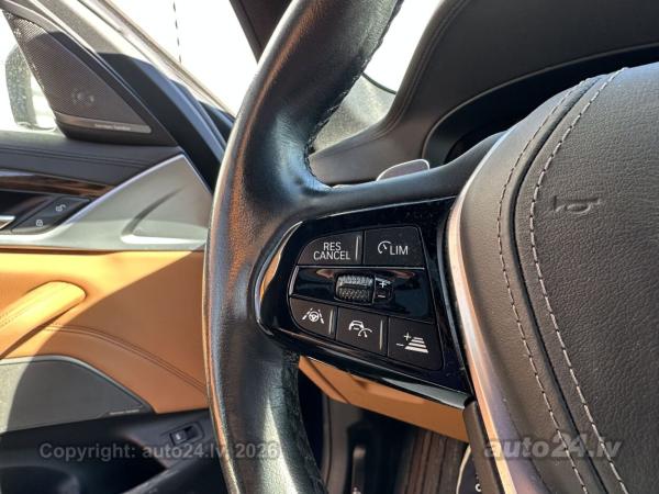 Blue BMW 5 Series 2019 in Tartu, with an engine capacity of 2.00 L and mileage of 157 thousand km for 24500 €, photo 11 on AUTOMOTO.COM.LV