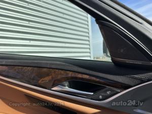 Zils BMW 5 Series 2019 Tartu, ar dzinēja tilpumu 2.00 L un nobraukumu 157 tūkst. km par 24500 €, foto 12 vietnē AUTOMOTO.COM.LV