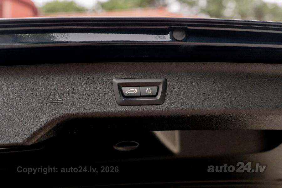 Blue BMW 5 Series 2019 in Parnu, with an engine capacity of 3.00 L and mileage of 165 thousand km for 28500 €, photo 20 on AUTOMOTO.COM.LV