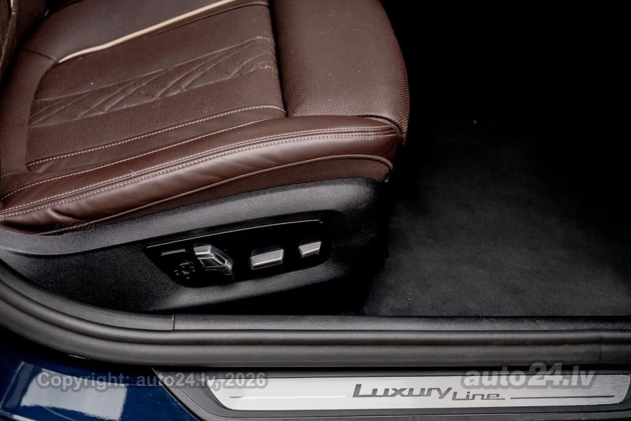 Blue BMW 5 Series 2019 in Parnu, with an engine capacity of 3.00 L and mileage of 165 thousand km for 28500 €, photo 24 on AUTOMOTO.COM.LV