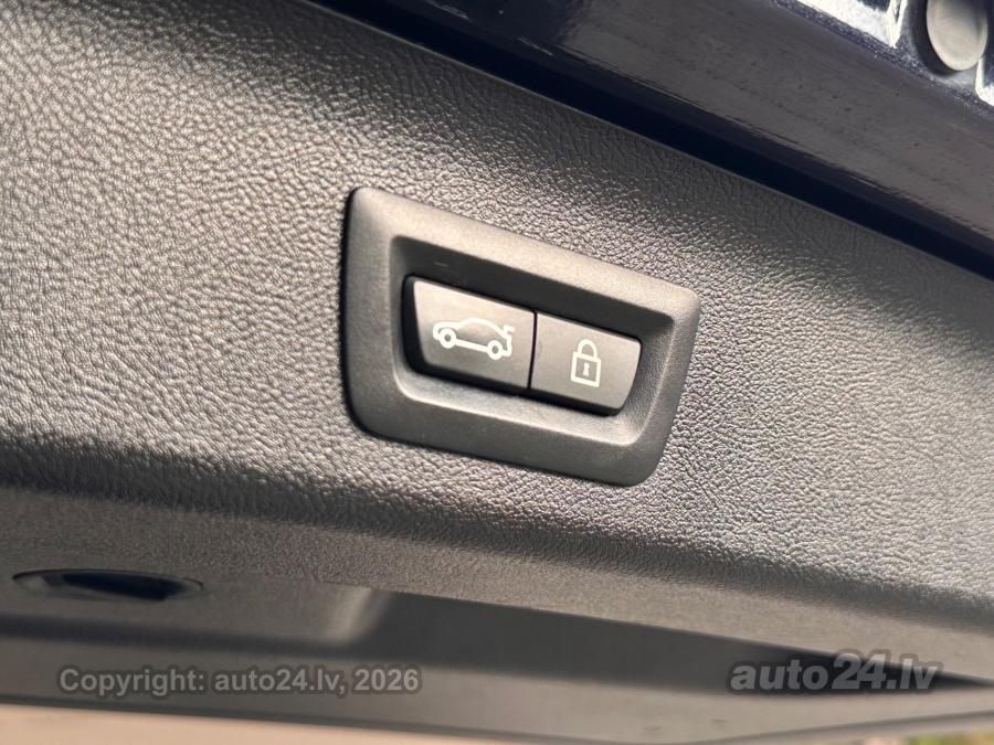 Zils BMW 5 Series 2019 Tallina, ar dzinēja tilpumu 2.00 L un nobraukumu 157 tūkst. km par 19500 €, foto 9 vietnē AUTOMOTO.COM.LV