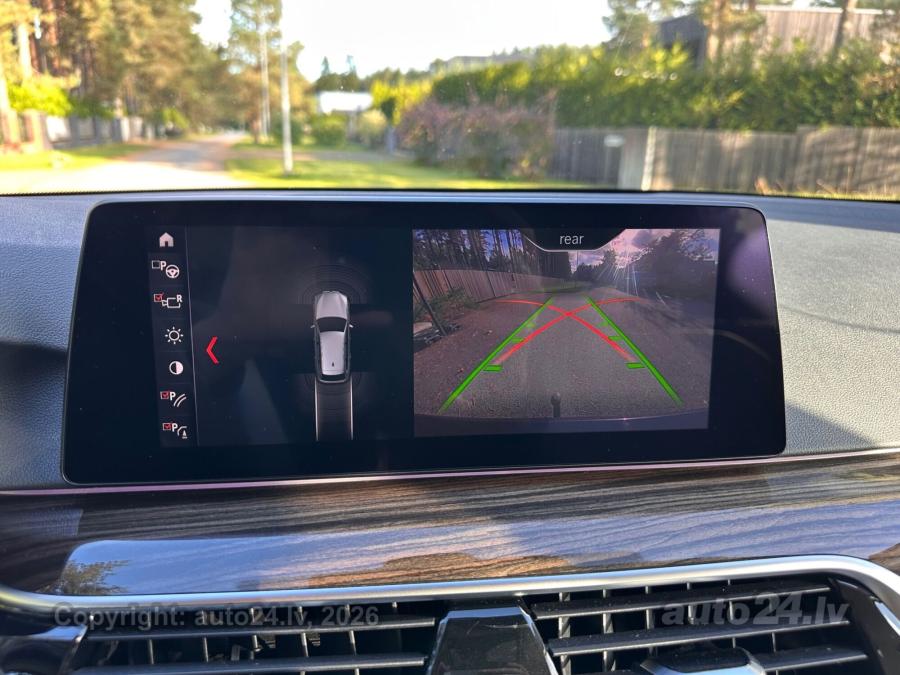 Zils BMW 5 Series 2019 Tallina, ar dzinēja tilpumu 2.00 L un nobraukumu 157 tūkst. km par 19500 €, foto 26 vietnē AUTOMOTO.COM.LV
