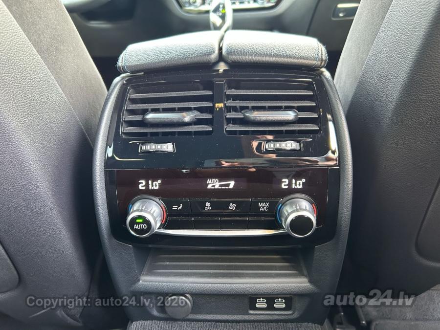 Zils BMW 5 Series 2020 Tallina, ar dzinēja tilpumu 2.00 L un nobraukumu 124 tūkst. km par 24900 €, foto 24 vietnē AUTOMOTO.COM.LV
