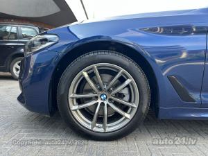 Zils BMW 5 Series 2020 Tallina, ar dzinēja tilpumu 2.00 L un nobraukumu 124 tūkst. km par 24900 €, foto 28 vietnē AUTOMOTO.COM.LV
