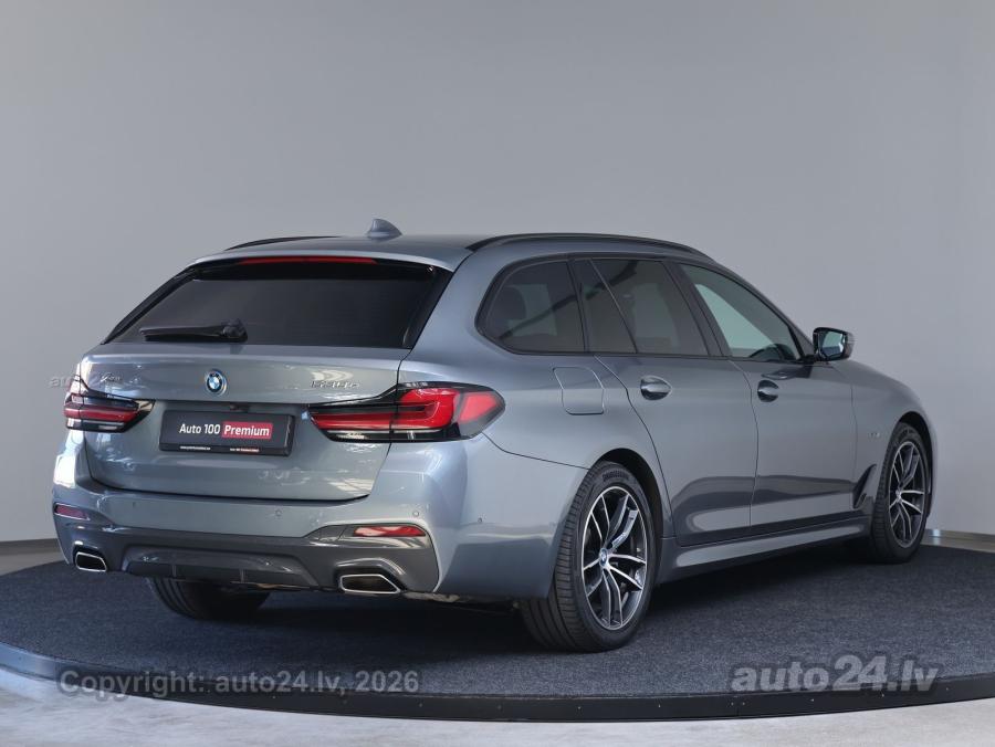 Zils BMW 5 Series 2022 Tallina, ar dzinēja tilpumu 2.00 L un nobraukumu 139 tūkst. km par 32900 €, foto 4 vietnē AUTOMOTO.COM.LV