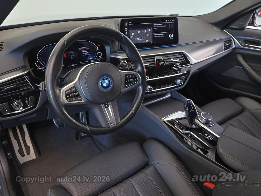 Zils BMW 5 Series 2022 Tallina, ar dzinēja tilpumu 2.00 L un nobraukumu 139 tūkst. km par 32900 €, foto 11 vietnē AUTOMOTO.COM.LV