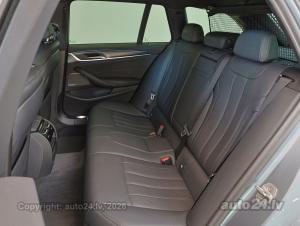 Zils BMW 5 Series 2022 Tallina, ar dzinēja tilpumu 2.00 L un nobraukumu 139 tūkst. km par 32900 €, foto 13 vietnē AUTOMOTO.COM.LV