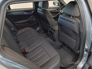 Zils BMW 5 Series 2022 Tallina, ar dzinēja tilpumu 2.00 L un nobraukumu 139 tūkst. km par 32900 €, foto 15 vietnē AUTOMOTO.COM.LV