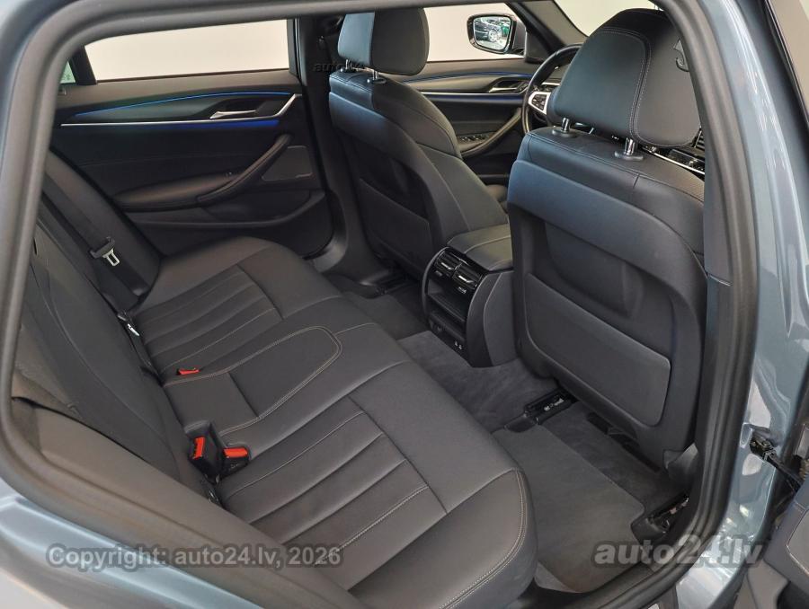 Zils BMW 5 Series 2022 Tallina, ar dzinēja tilpumu 2.00 L un nobraukumu 139 tūkst. km par 32900 €, foto 15 vietnē AUTOMOTO.COM.LV