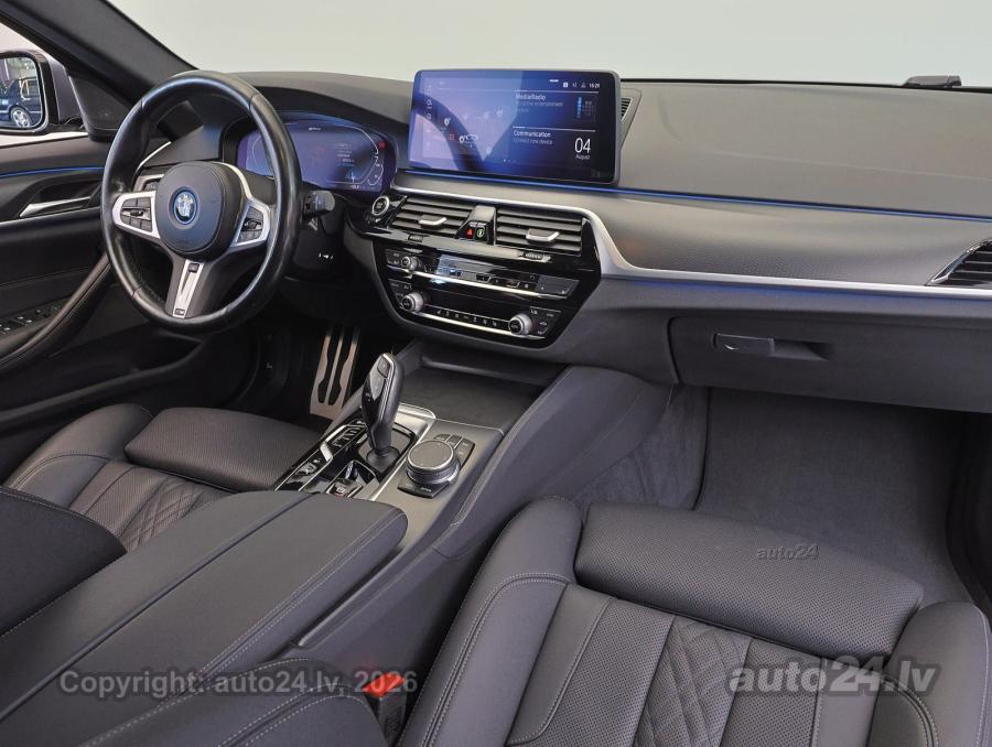 Zils BMW 5 Series 2022 Tallina, ar dzinēja tilpumu 2.00 L un nobraukumu 139 tūkst. km par 32900 €, foto 17 vietnē AUTOMOTO.COM.LV