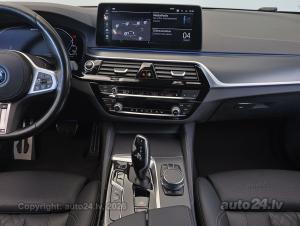 Zils BMW 5 Series 2022 Tallina, ar dzinēja tilpumu 2.00 L un nobraukumu 139 tūkst. km par 32900 €, foto 20 vietnē AUTOMOTO.COM.LV