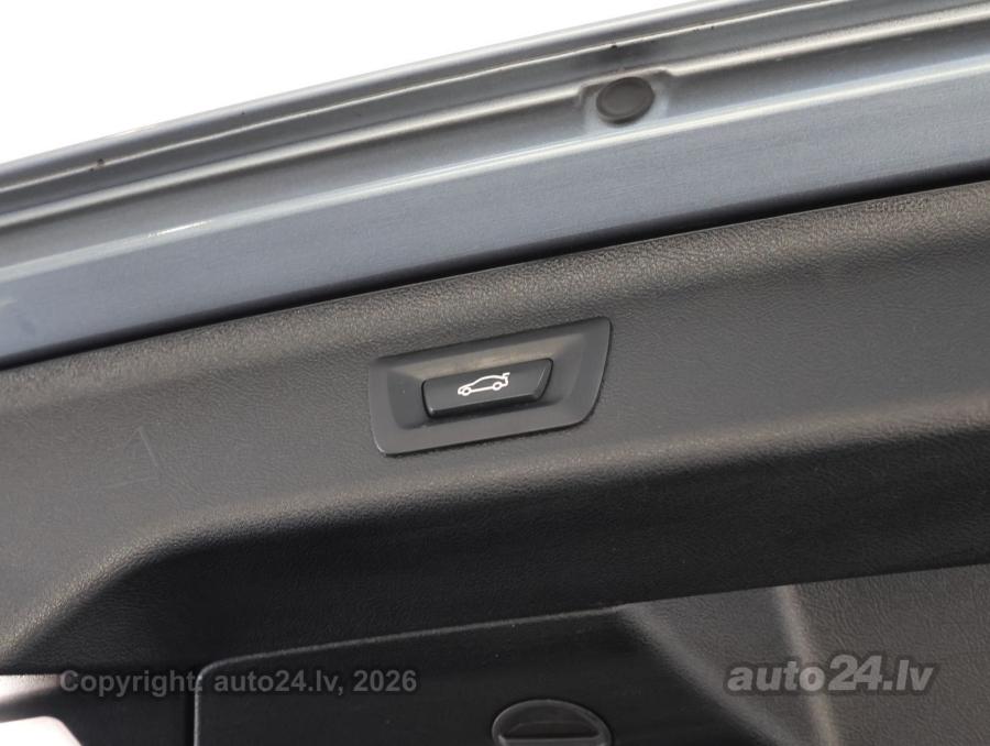 Zils BMW 5 Series 2022 Tallina, ar dzinēja tilpumu 2.00 L un nobraukumu 139 tūkst. km par 32900 €, foto 28 vietnē AUTOMOTO.COM.LV