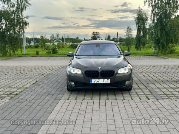 Brūns BMW 5 Series 2010 Tallina, ar dzinēja tilpumu 3.00 L un nobraukumu 363 tūkst. km par 9990 €, foto 2 vietnē AUTOMOTO.COM.LV