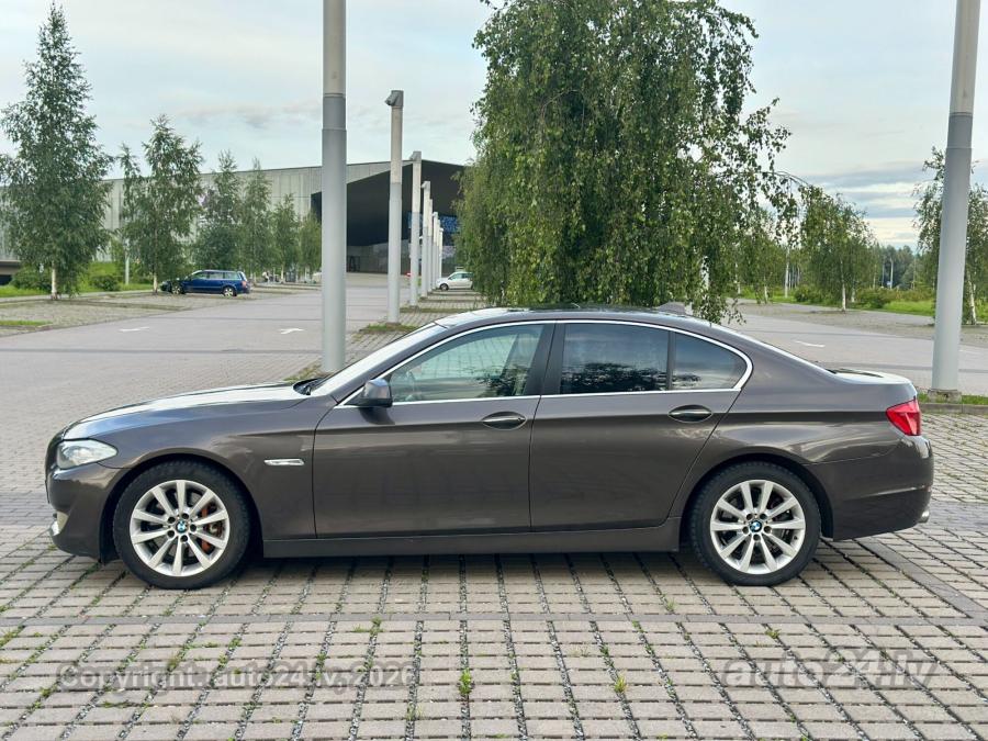 Brown BMW 5 Series 2010 in Tallinn, with an engine capacity of 3.00 L and mileage of 363 thousand km for 9990 €, photo 8 on AUTOMOTO.COM.LV
