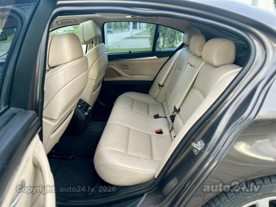 Brown BMW 5 Series 2010 in Tallinn, with an engine capacity of 3.00 L and mileage of 363 thousand km for 9990 €, photo 20 on AUTOMOTO.COM.LV