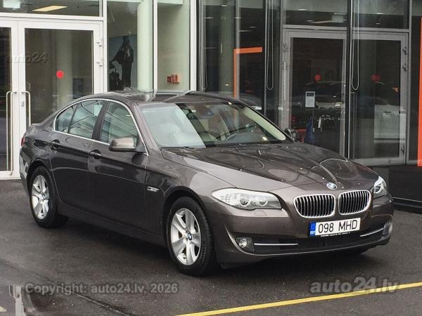 Brūns BMW 5 Series 2011 Tallina, ar dzinēja tilpumu 3.00 L un nobraukumu 130 tūkst. km par 14990 €, foto 1 vietnē AUTOMOTO.COM.LV
